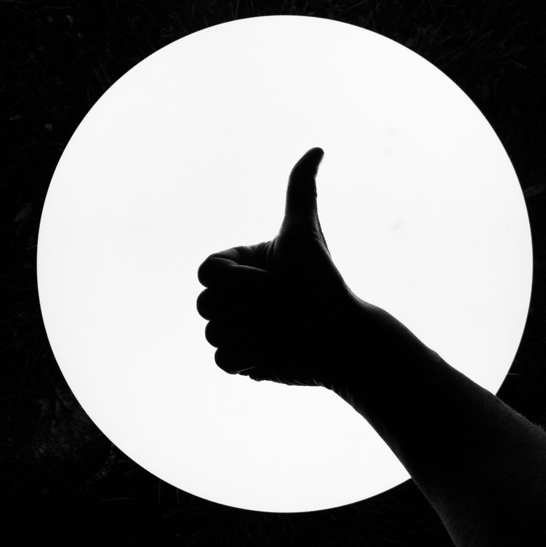 👍 Thumbs Up Emoji Guide - What Emoji 🧐