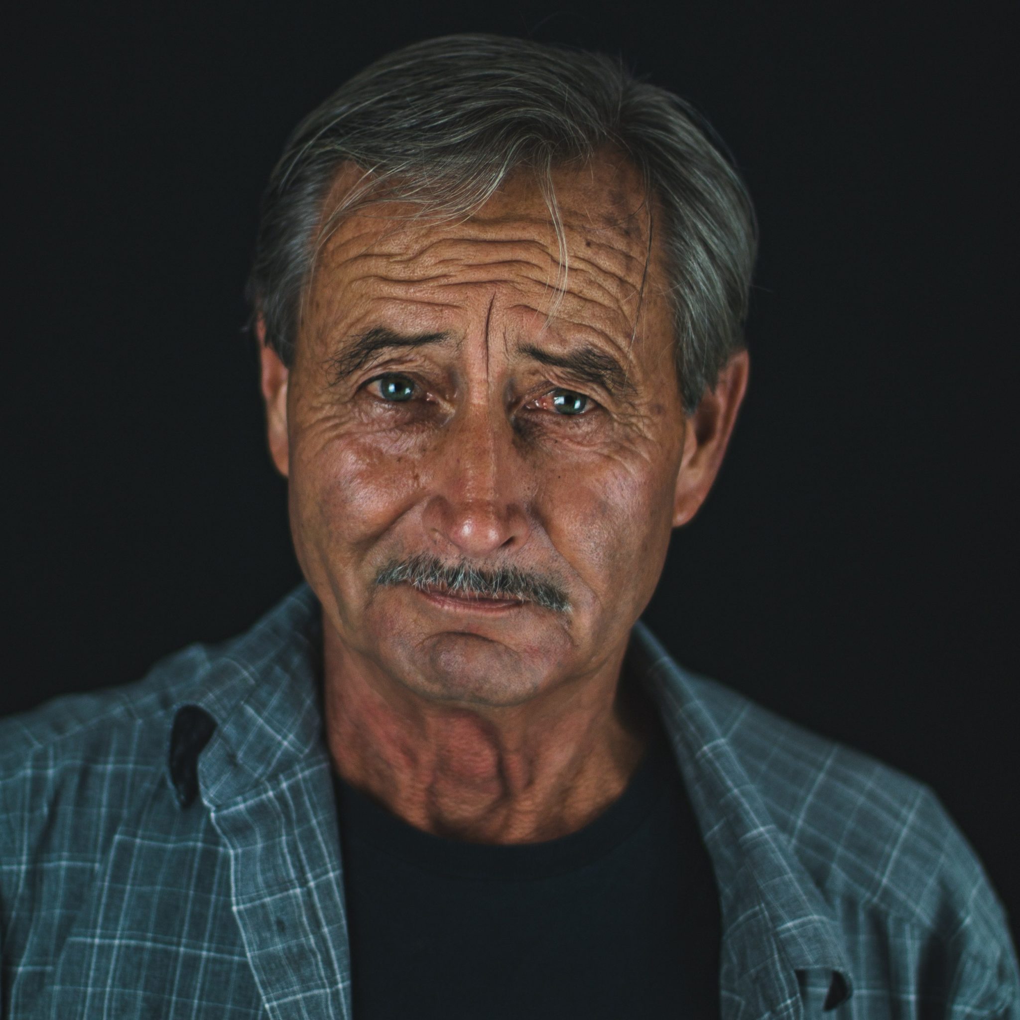 🙂 Slightly Smiling Face Emoji Guide - What Emoji 🧐